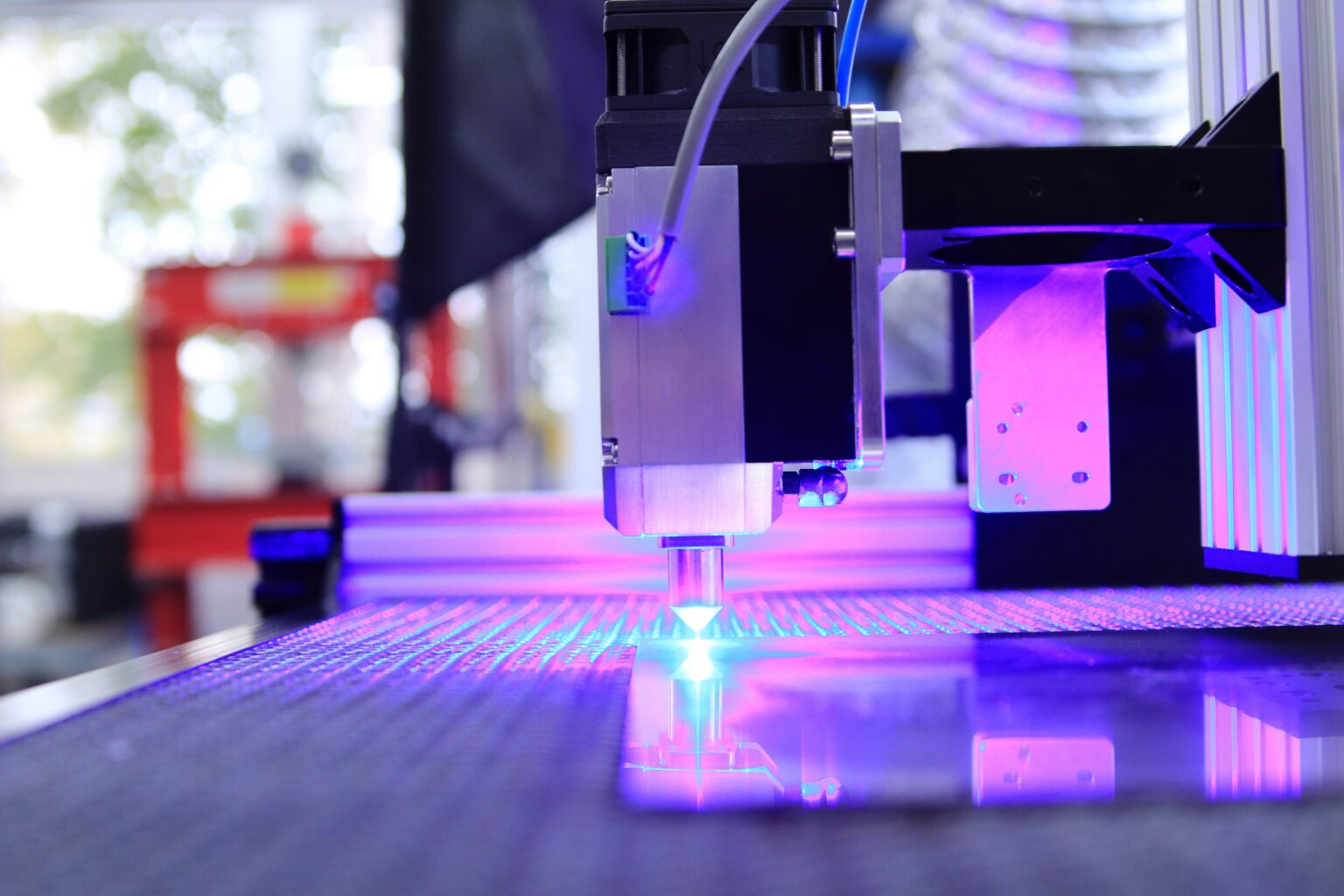 Choosing the Right Laser: Fibre, CO₂, UV & Green Lasers Explained ...